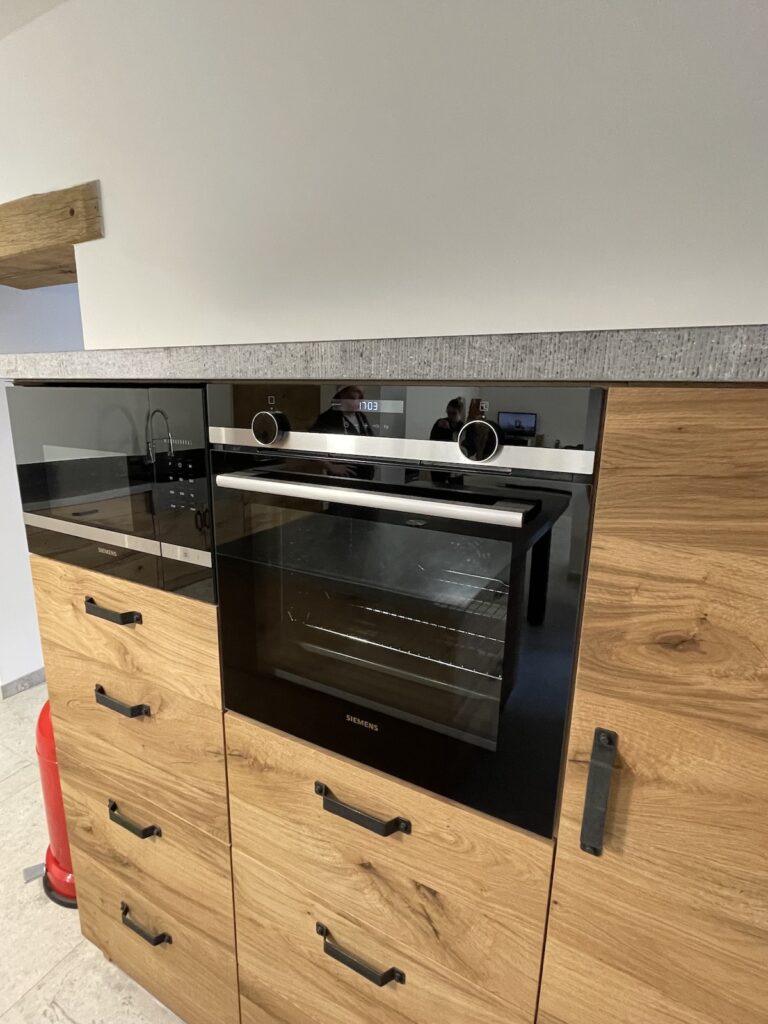 Cuisine sur-mesure en chêne de poutre rustique (Valenciennes ...